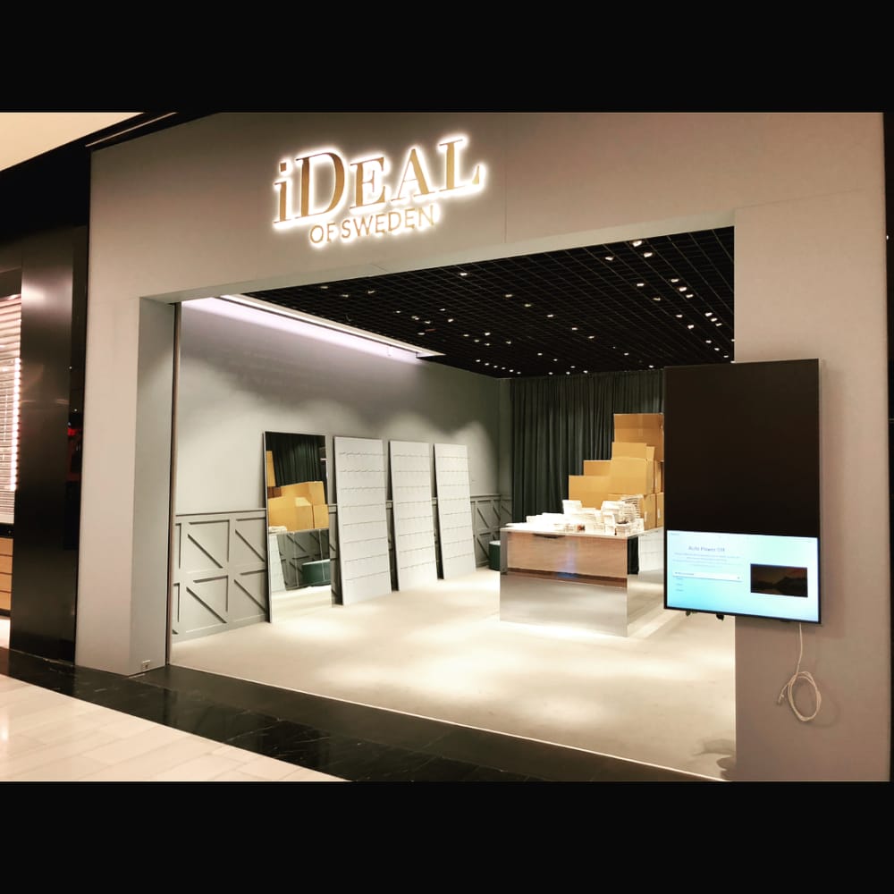 Vi gjorde en pop-up butik till IDeal of Sweden innan semestrarna ...